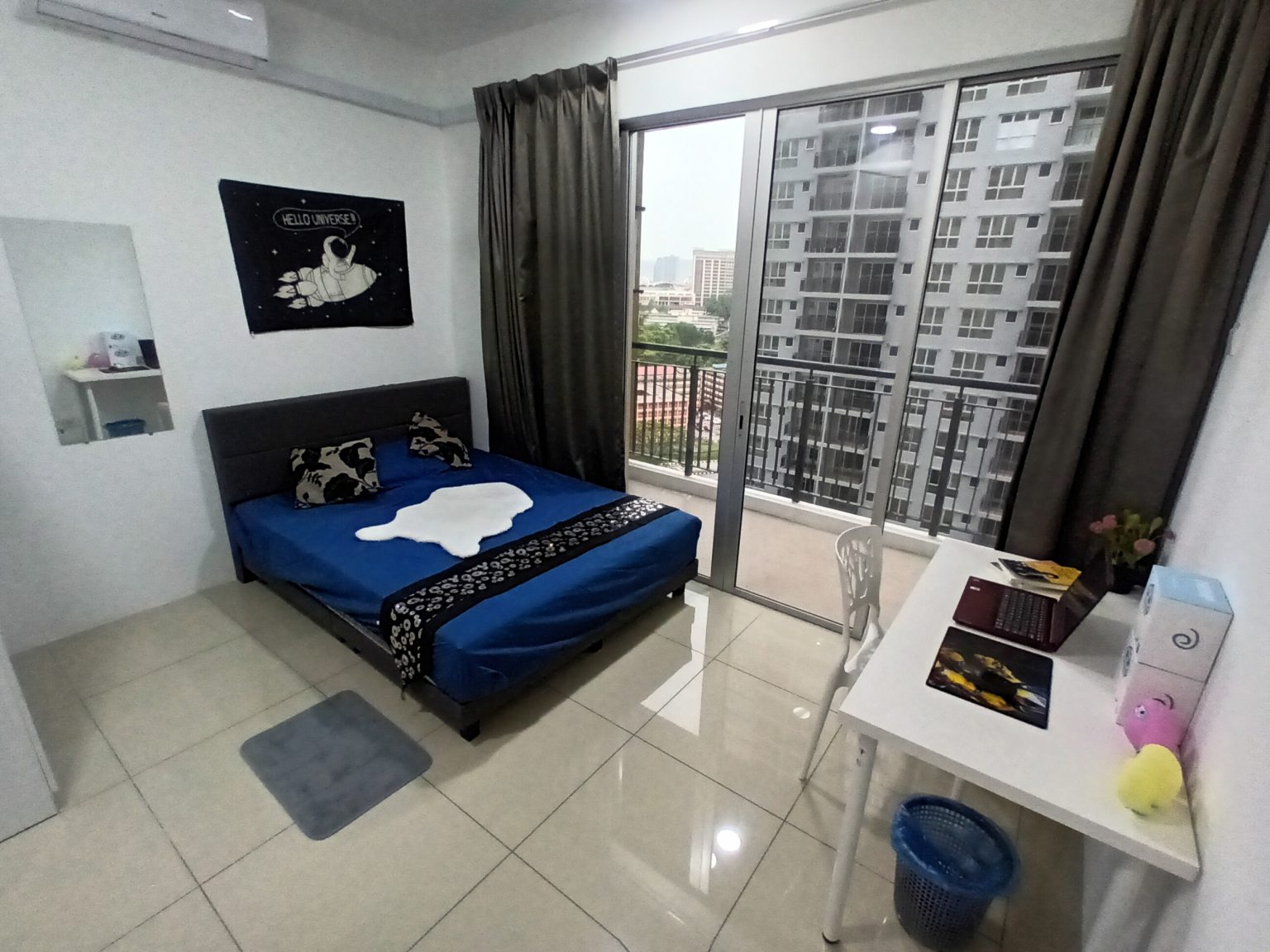 Balcony Room Platinum Splendor Residensi Jalan Semarak, KL City | RoomGrabs
