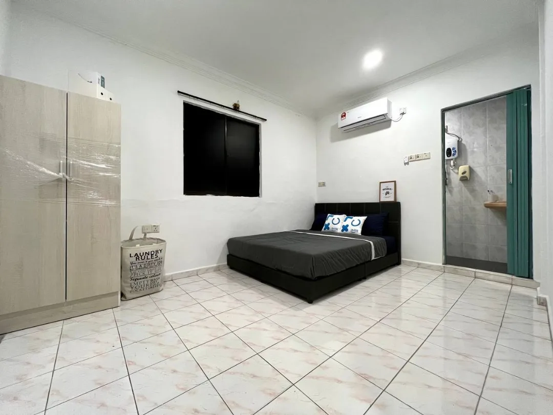 Fully Furnished Master Room At Sunday Hotel, Johor Bahru Near To AEON ...
