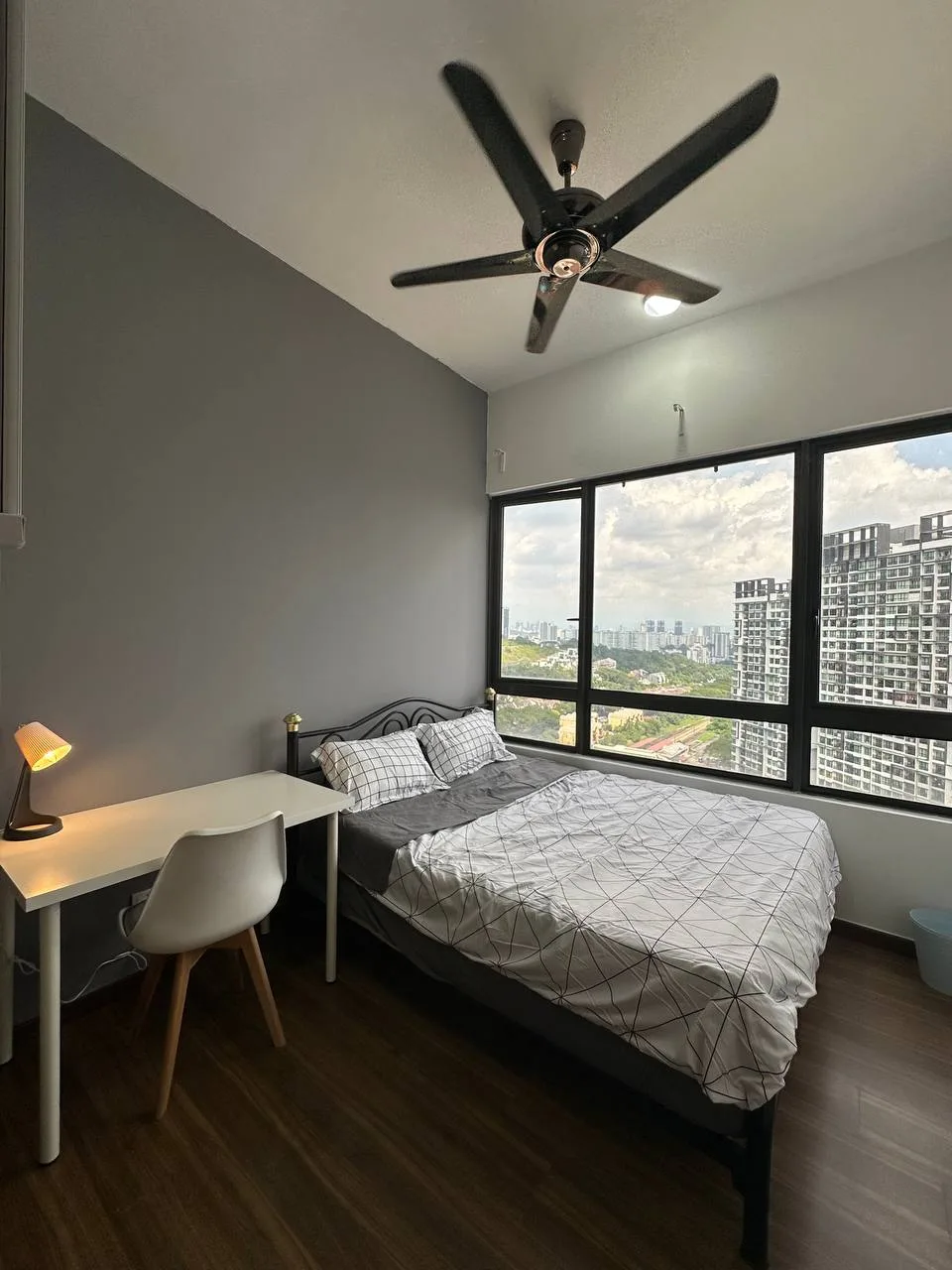 Premium Middle Room With NICE VIEW @Petalz Residence! | RoomGrabs