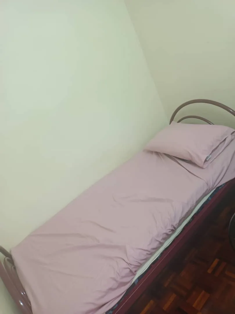 Middle Room With Full Furniture (No Contract, No Owner) | RoomGrabs