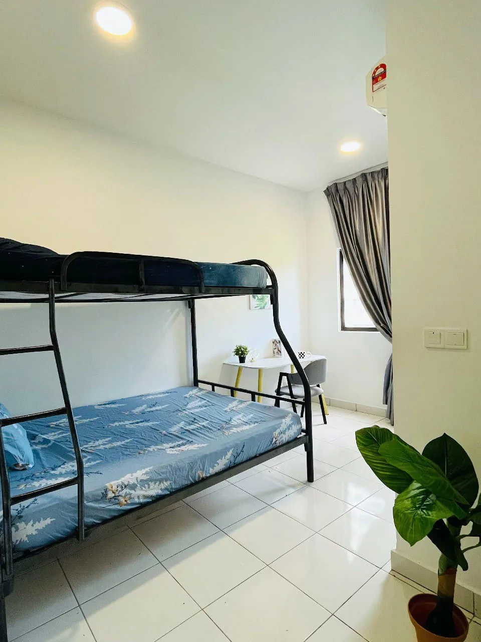 𝑩𝑰𝑳𝑰𝑲 𝑴𝑨𝑺𝑻𝑬𝑹 𝑹𝑬𝑺𝑰𝑫𝑬𝑵𝑺𝑰 𝑳𝑰𝑳𝑰, 𝑵𝑰𝑳𝑨𝑰 🏡 🏡 | RoomGrabs