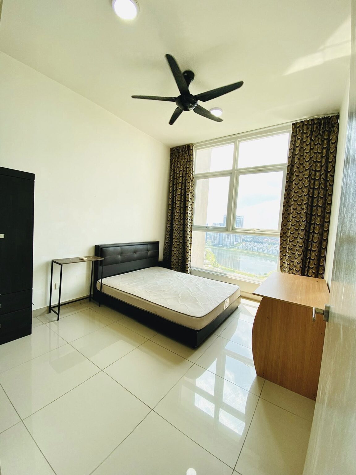 Master Bedroom Room For Rent (FEMALE UNIT) Mutiara Ville Cyberjaya ...