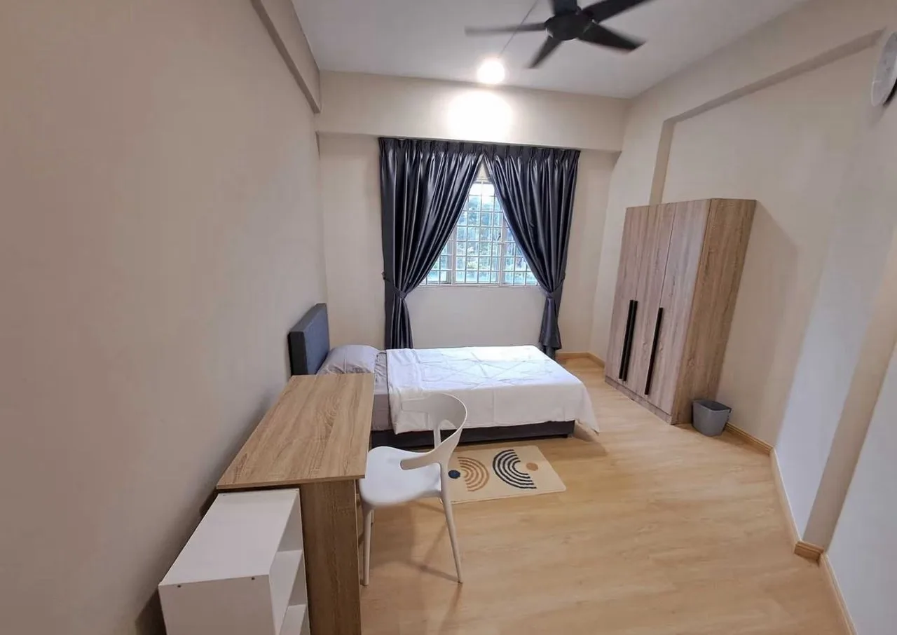 A Studio Room For Rent At Kota Damansara | RoomGrabs